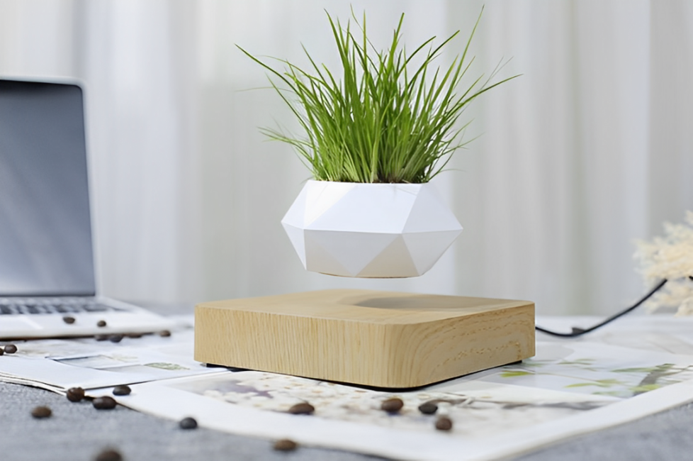 Levitating Magnetic Planter – Plantagotchi
